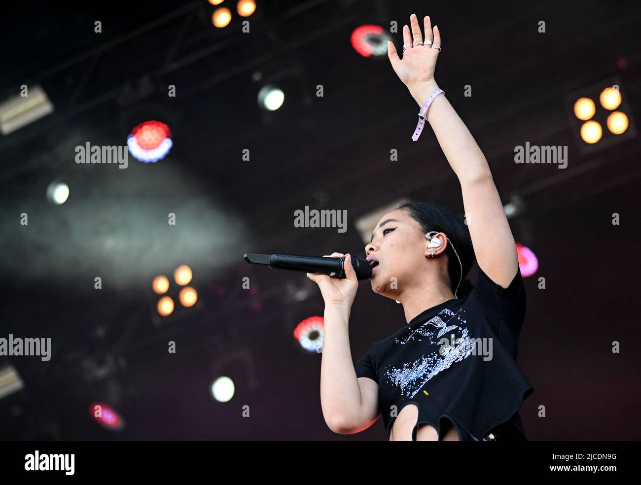 Griff singer hi-res stock photography and images - Alamy