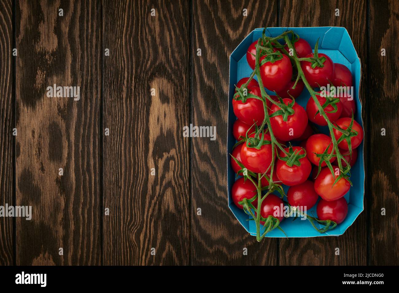 Tomato colours hi-res stock photography and images - Alamy