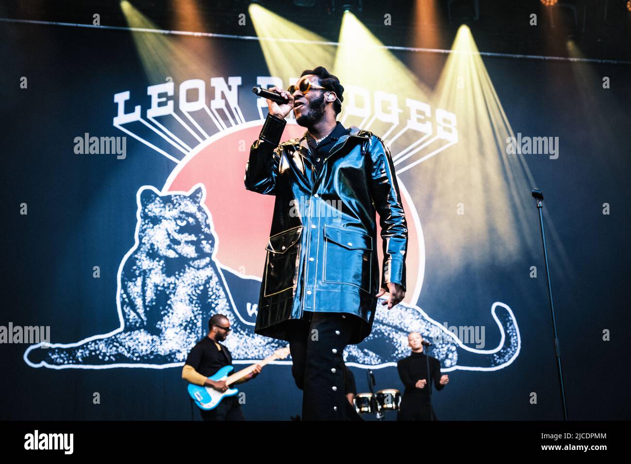 Leon bridges 2022 hi-res stock photography and images - Alamy