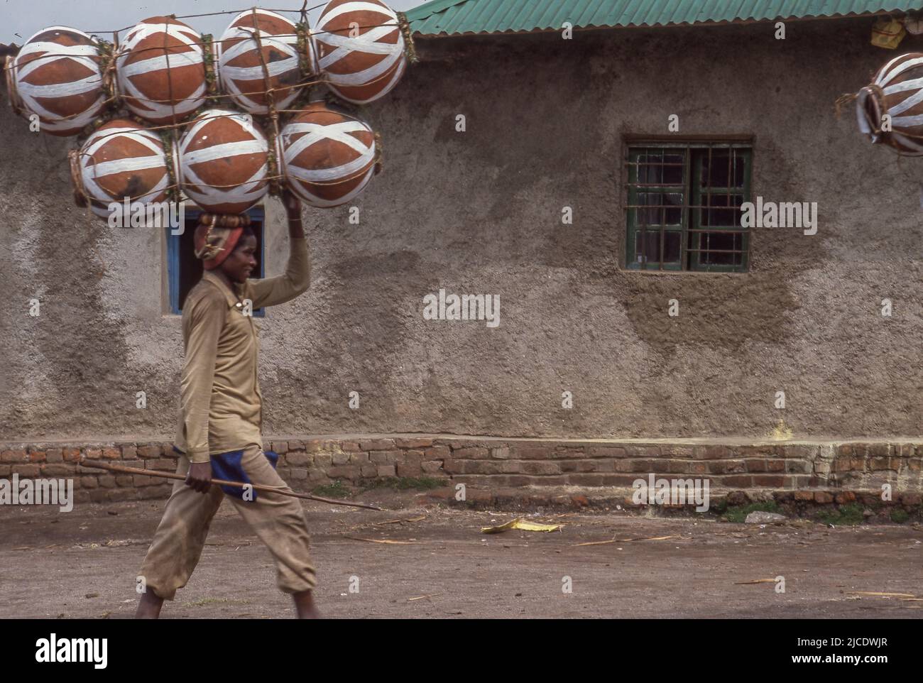 Market scene in rwanda africa hi-res stock photography and images - Alamy