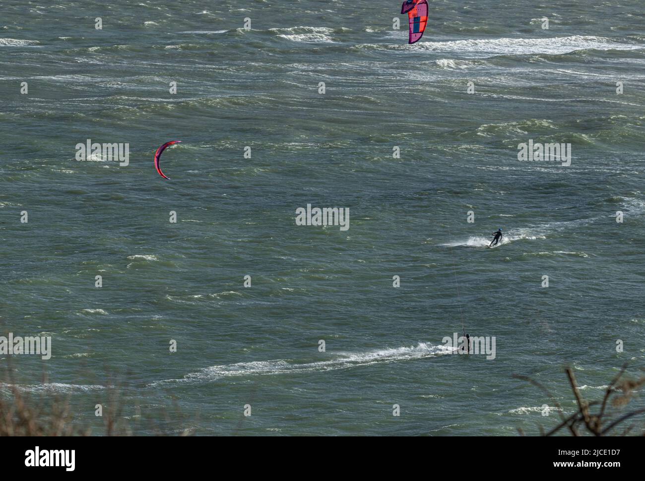 Cold water surfers hi-res stock photography and images - Alamy