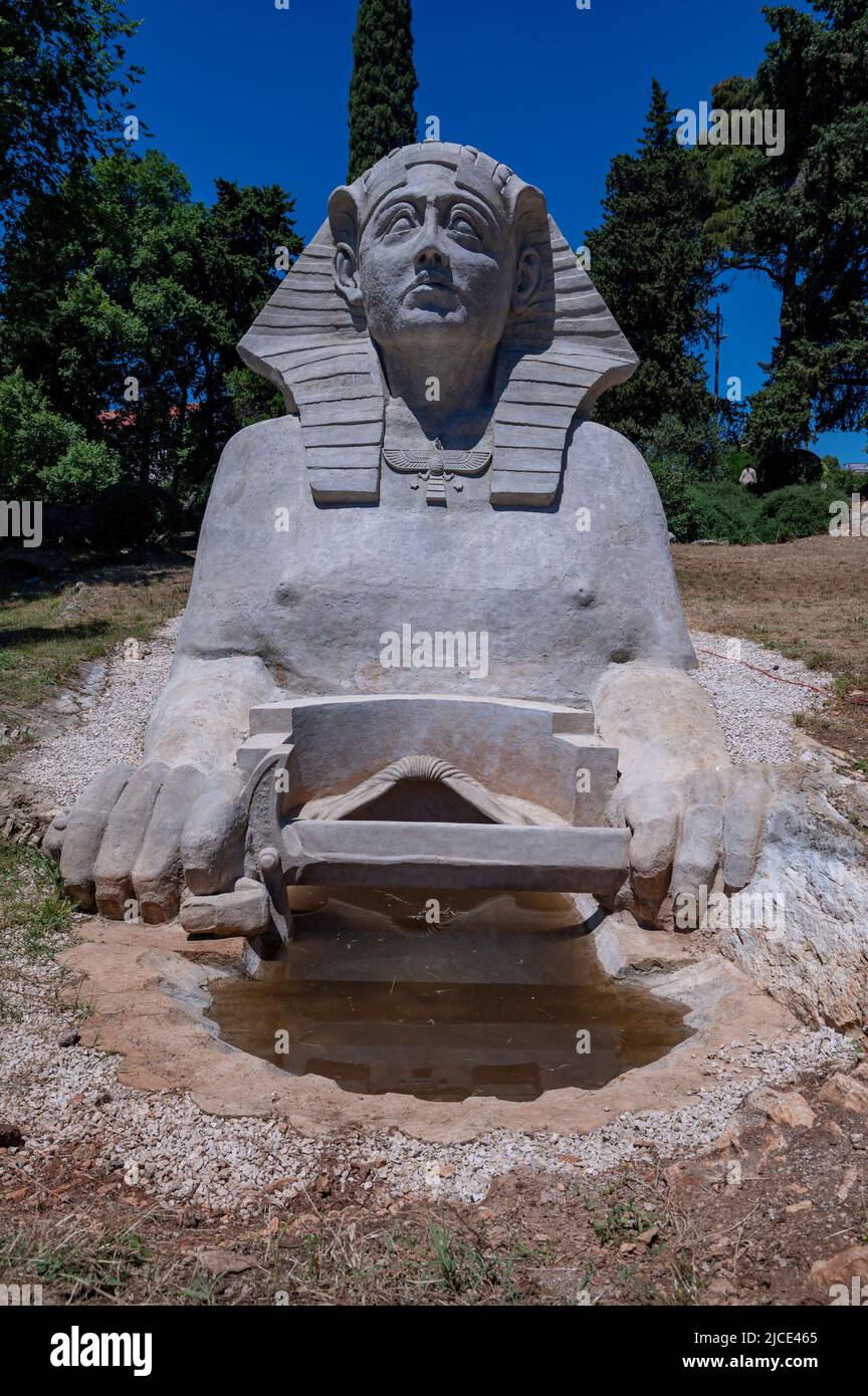 After several months of restoration work, the Sphinx statue appeared ...