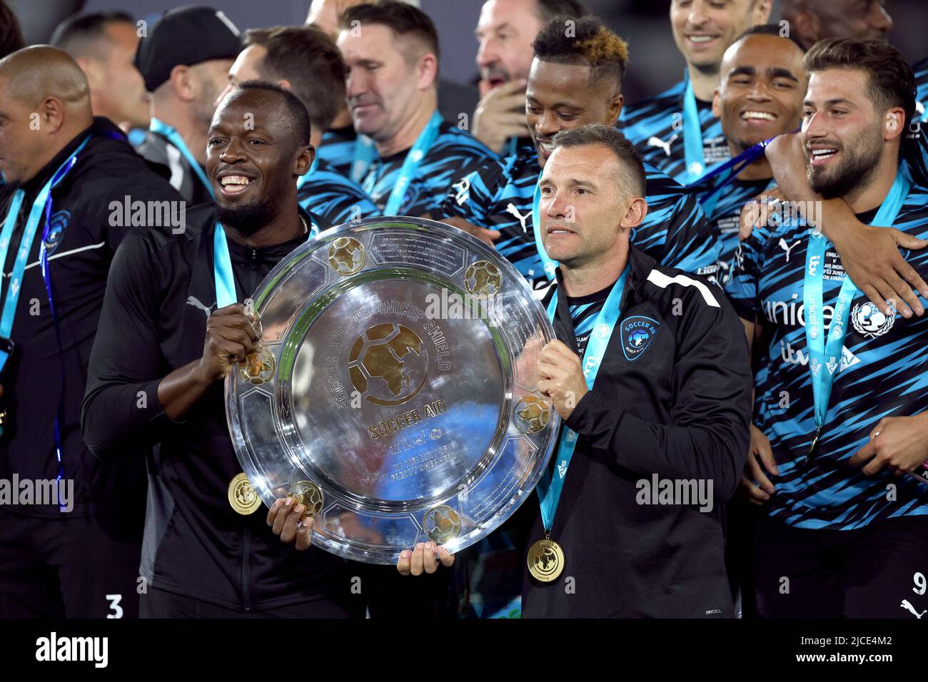 Bolt usain trophy hi-res stock photography and images - Alamy