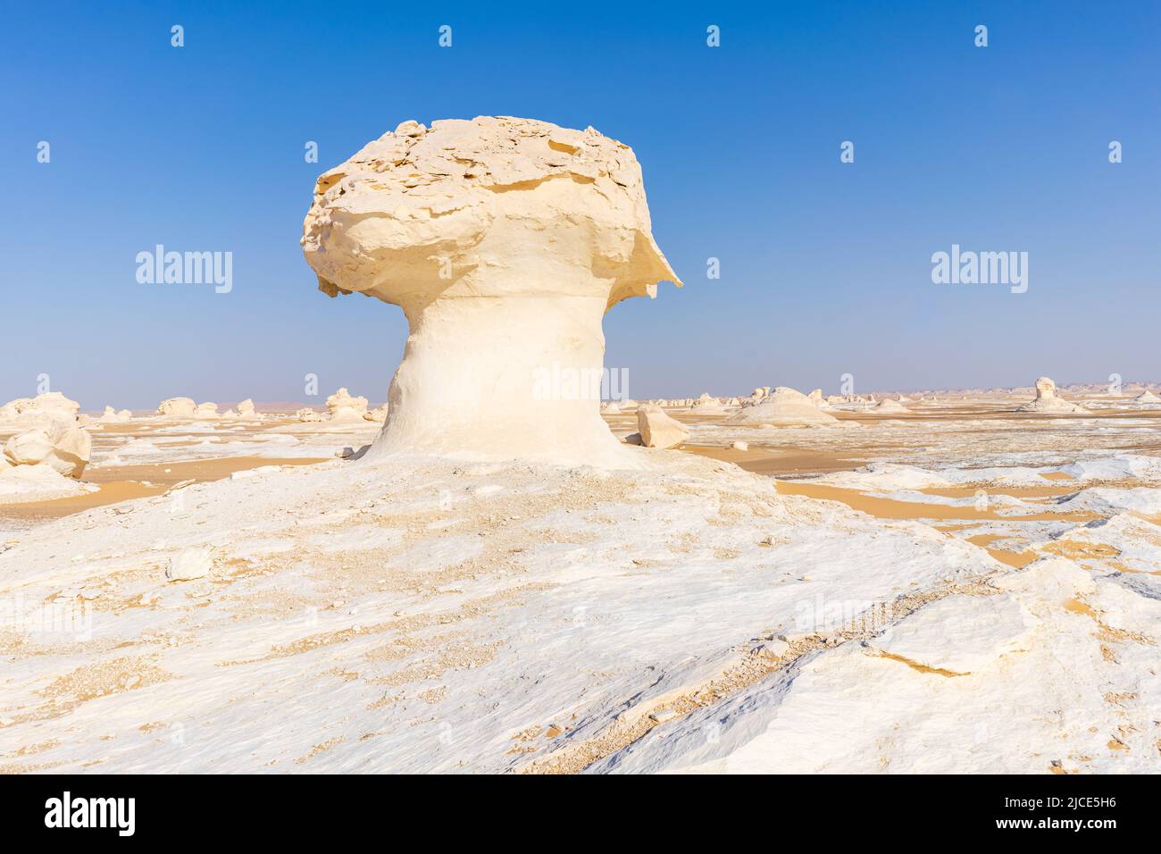 The White Desert - Egypt Stock Photo - Alamy
