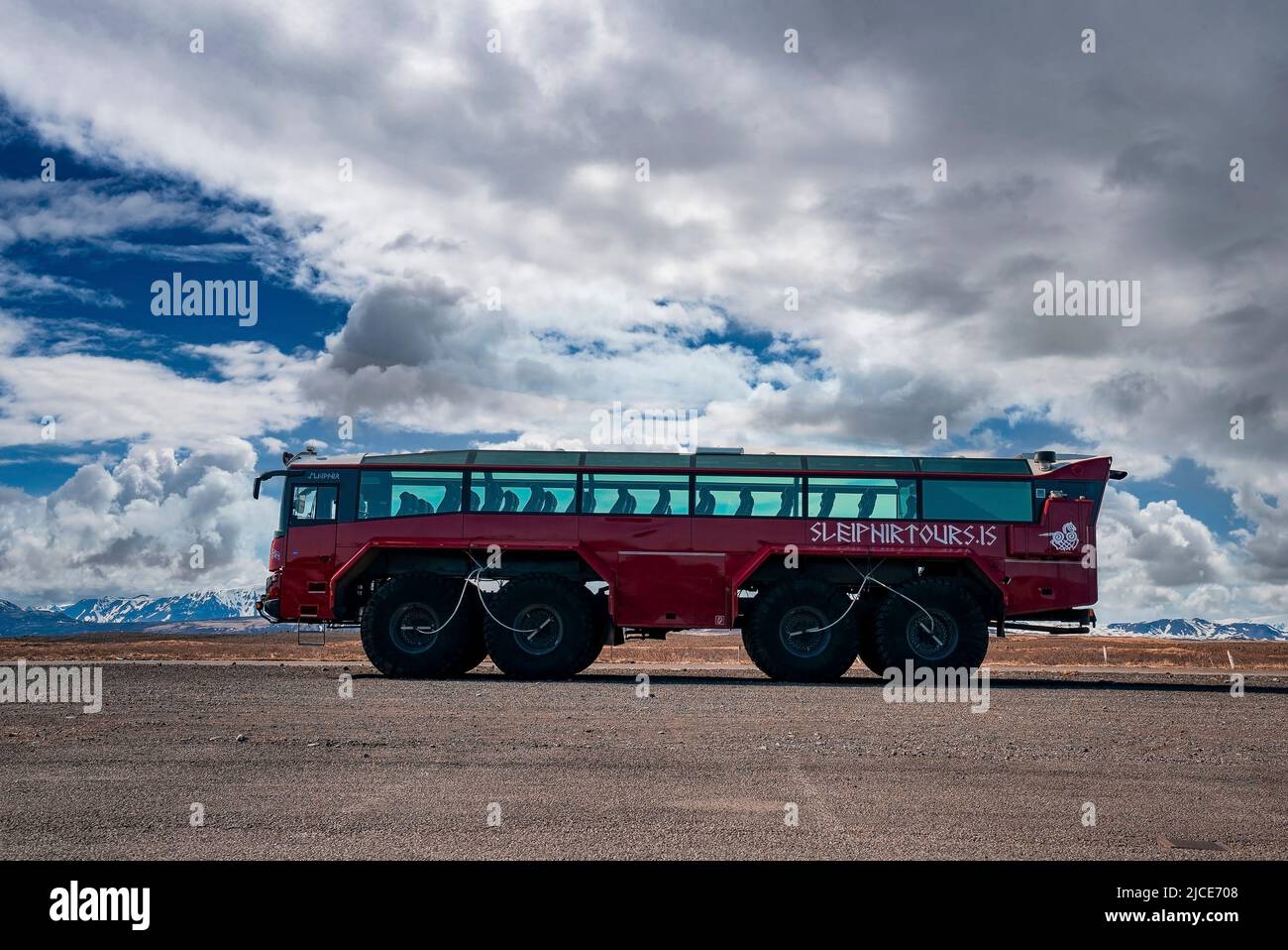 8x8 bus hi-res stock photography and images - Alamy