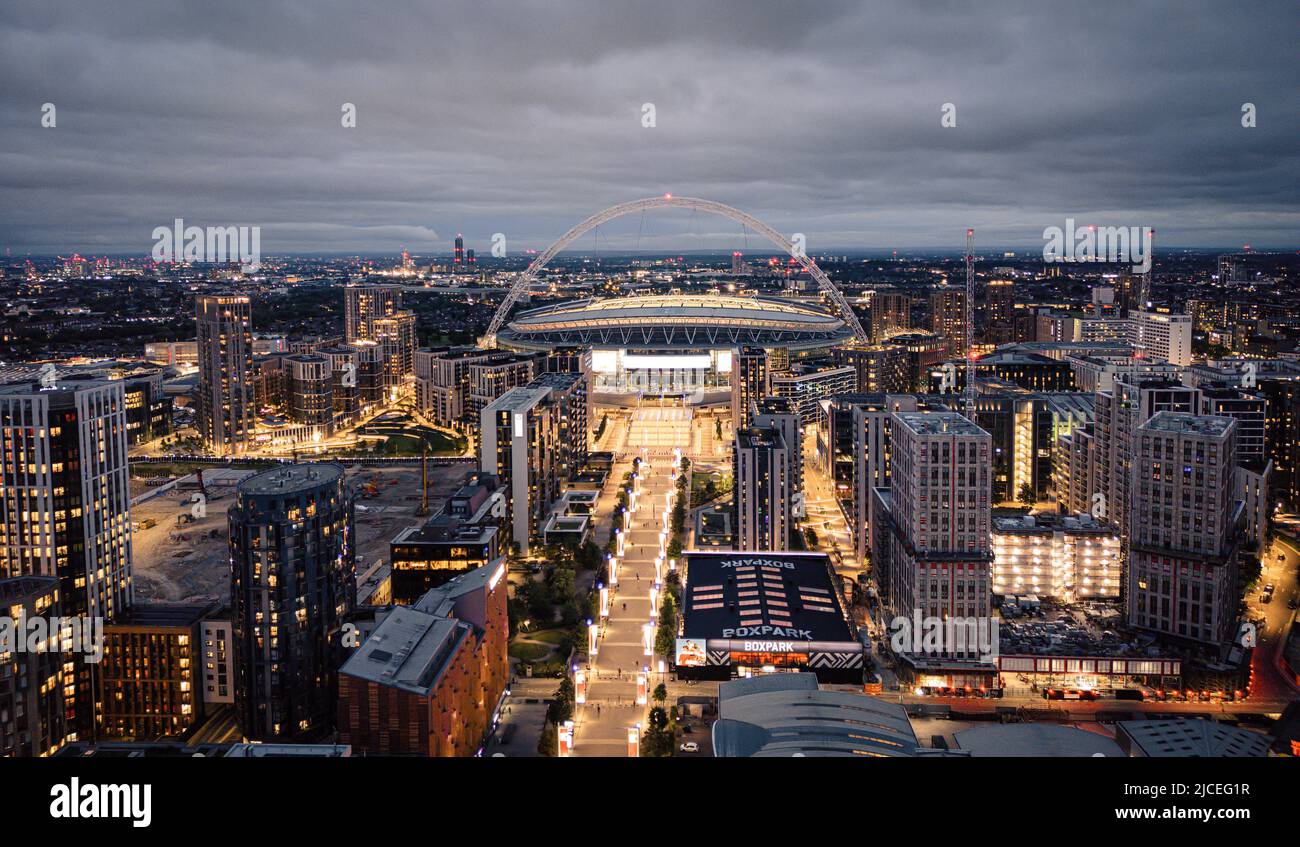 Aerial wembley stadium pitch hi-res stock photography and images - Alamy