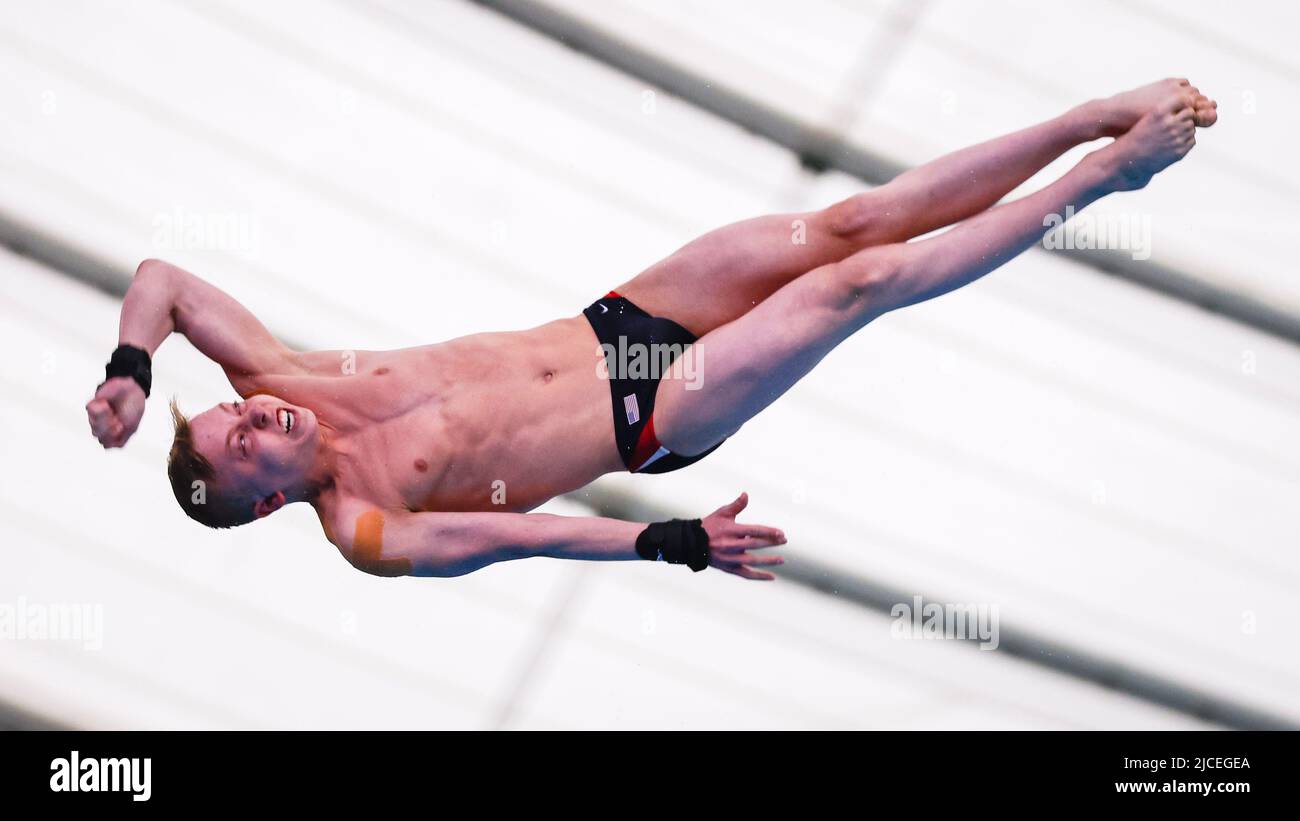 Joshua Hedberg, of the United States, competes in the Men's Open ...