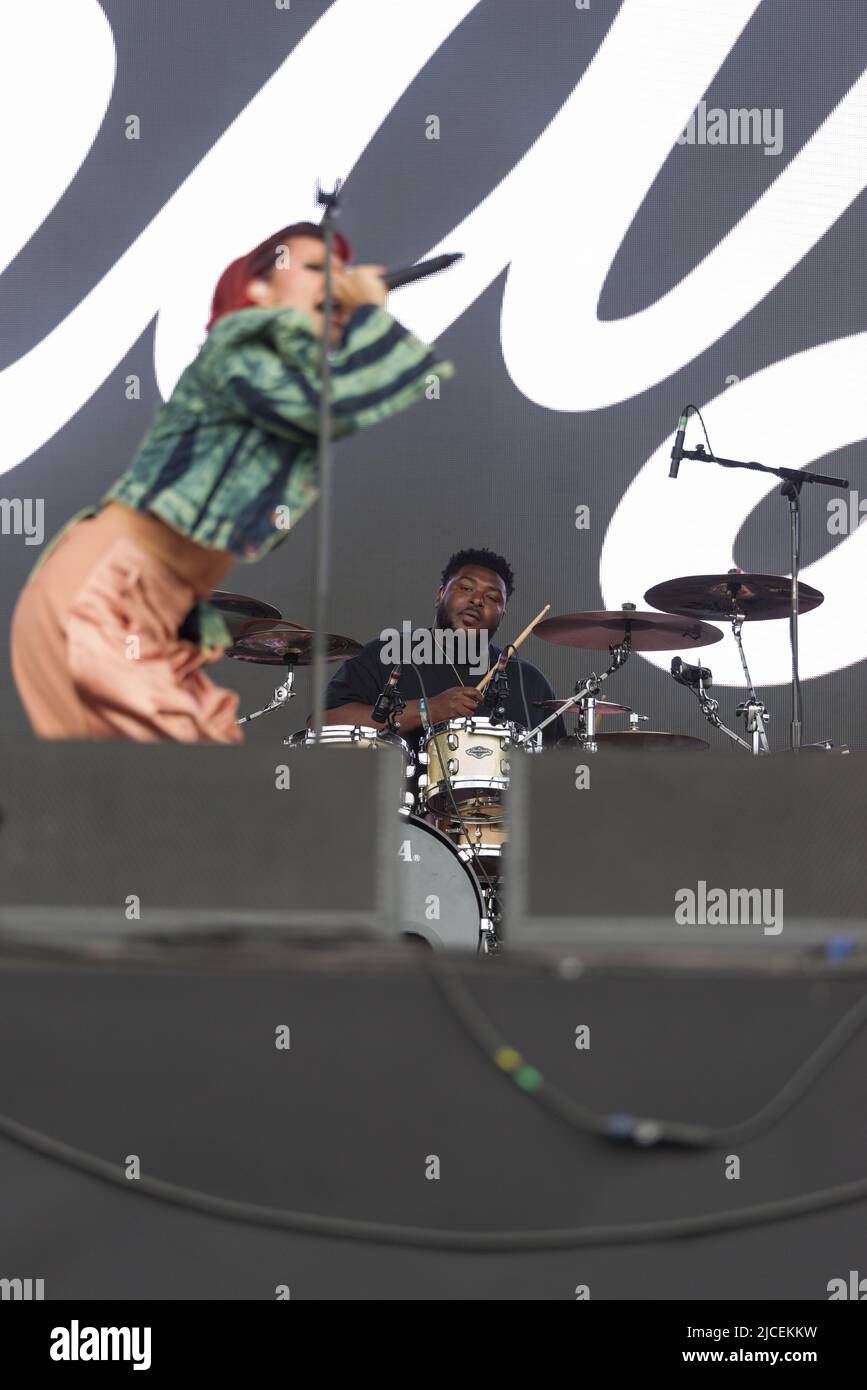 Raye singer 2022 hi-res stock photography and images - Alamy