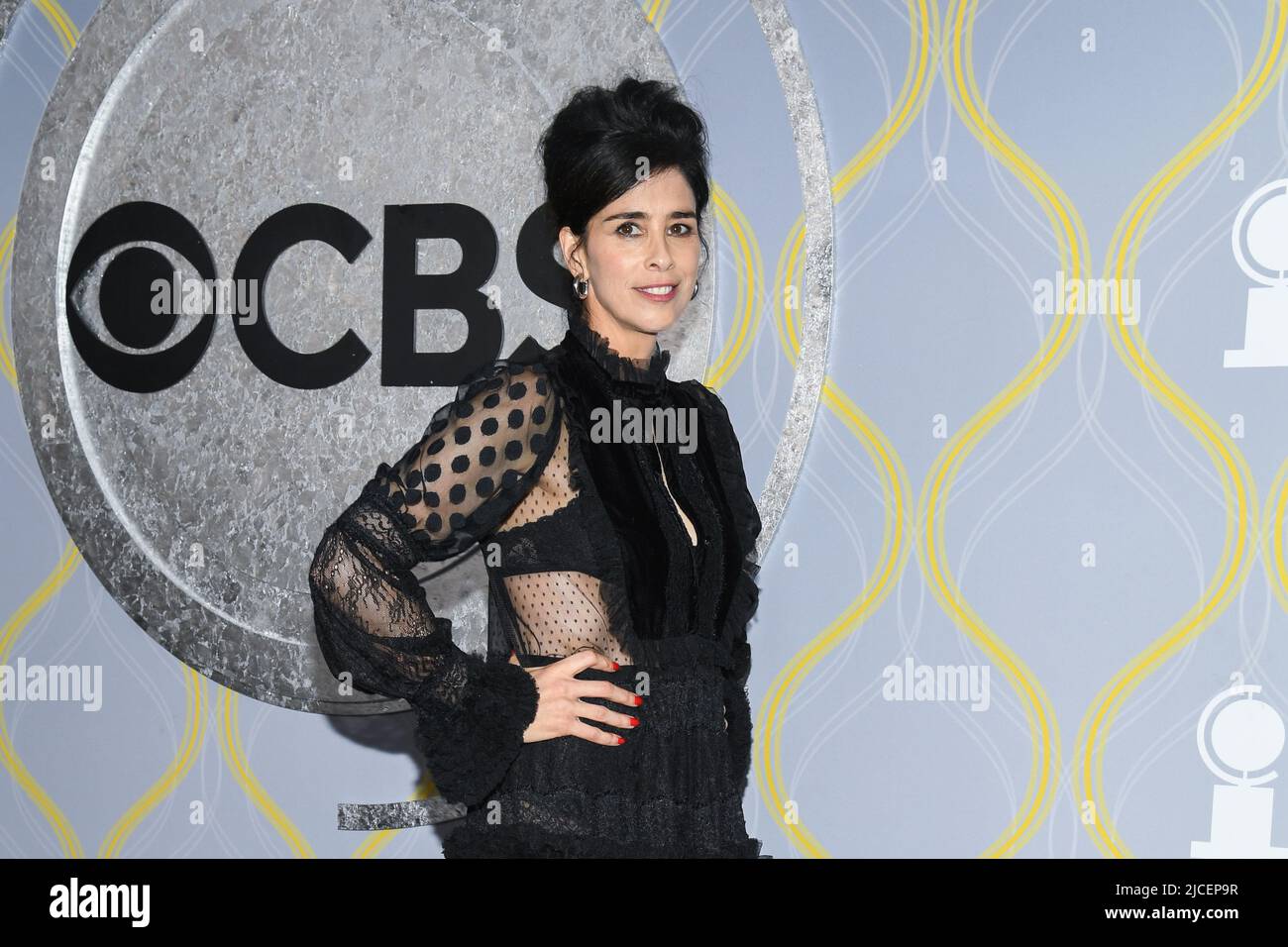 New York City, US, June 12, 2022. Sarah Silverman walking on the red ...