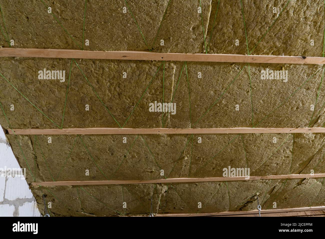 The roof is insulated with mineral sheet insulation, mineral wool is ...