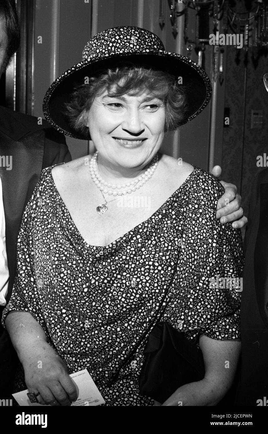 Bella Abzug 1984 Credit: Ralph Dominguez/MediaPunch Stock Photo - Alamy