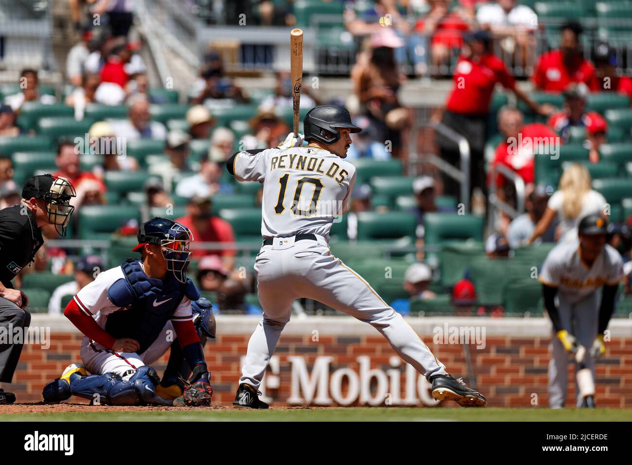Pittsburgh Pirates center fielder Bryan Reynolds (10) waits for the ...