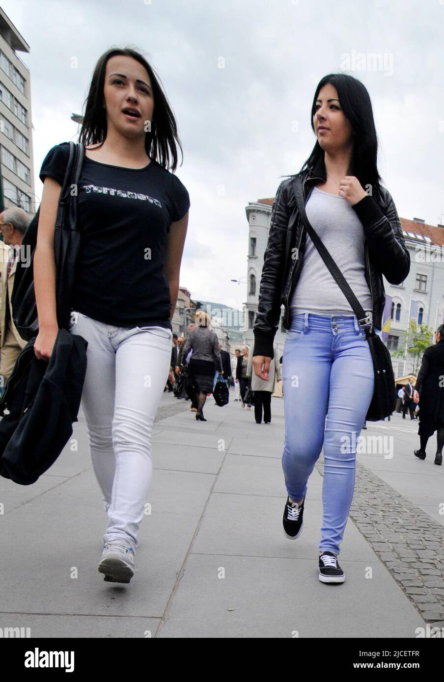 Young Bosnian woman shopping in Sarajevo Stock Photo - Alamy