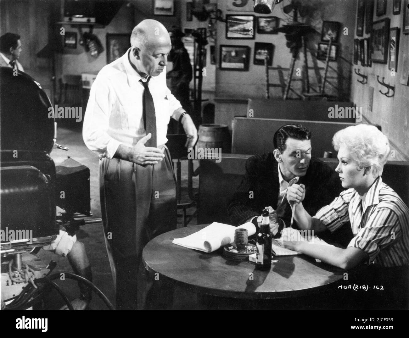 Director OTTO PREMINGER FRANK SINATRA and KIM NOVAK on set candid ...