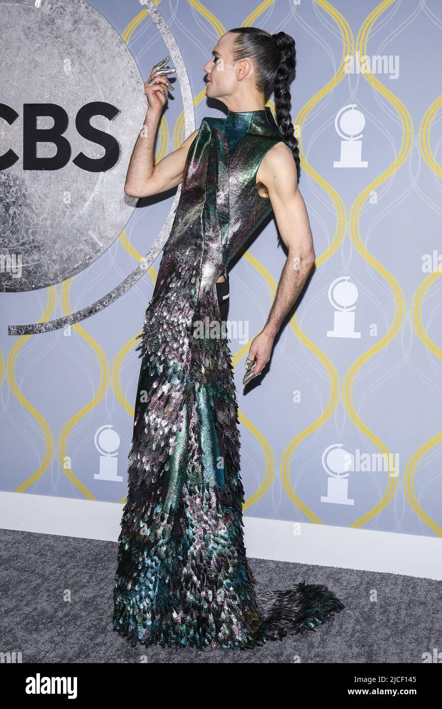 New York City, US, June 12, 2022. Jordan Roth walking on the red carpet ...