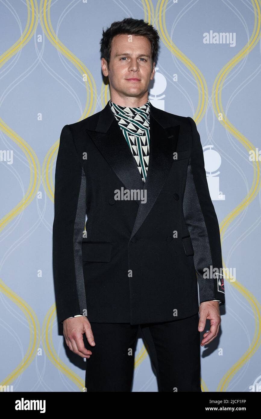 New York, USA. 12th June, 2022. Jonathan Groff walking on the red ...
