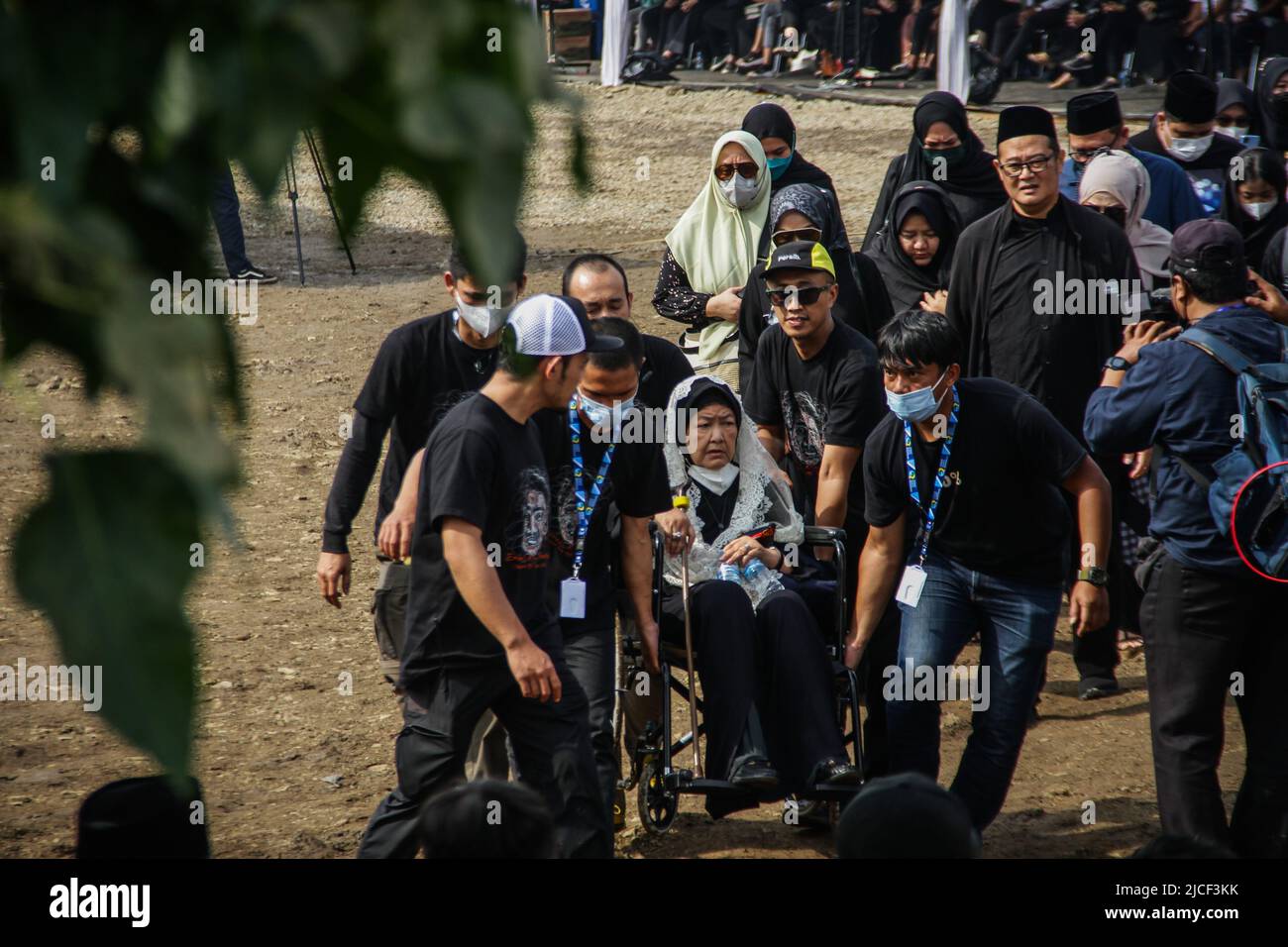 Cimaung, West Java, Indonesia. 13th June, 2022. Family members are seen ...