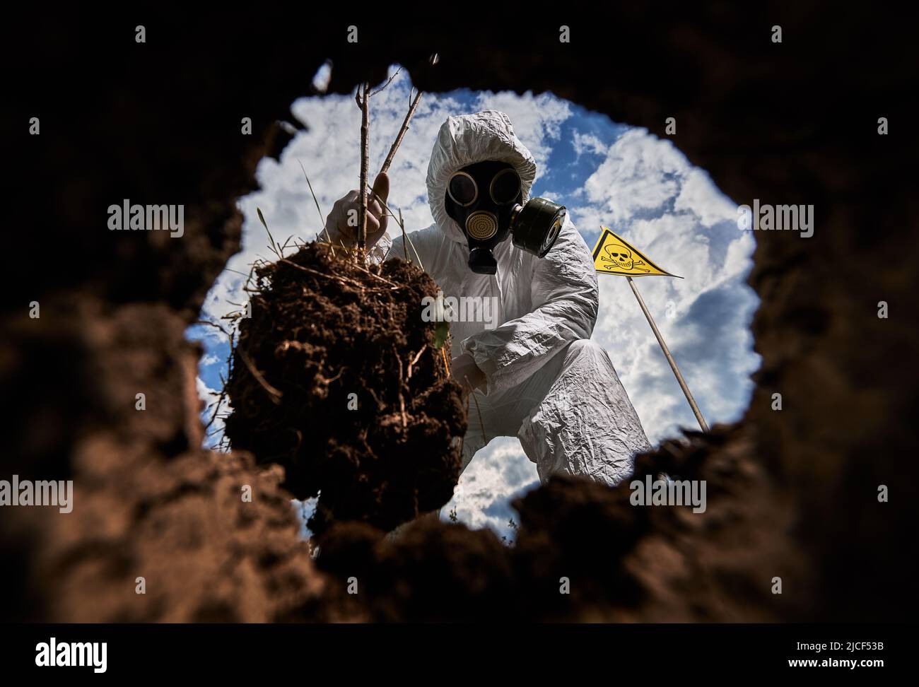 Planting pit hi-res stock photography and images - Alamy