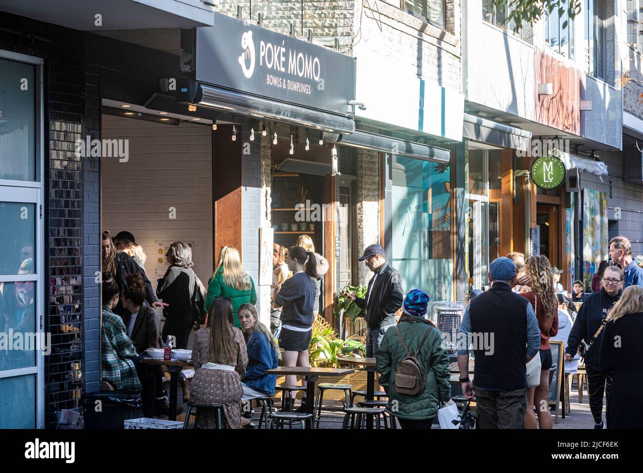 Queue order hi-res stock photography and images - Alamy