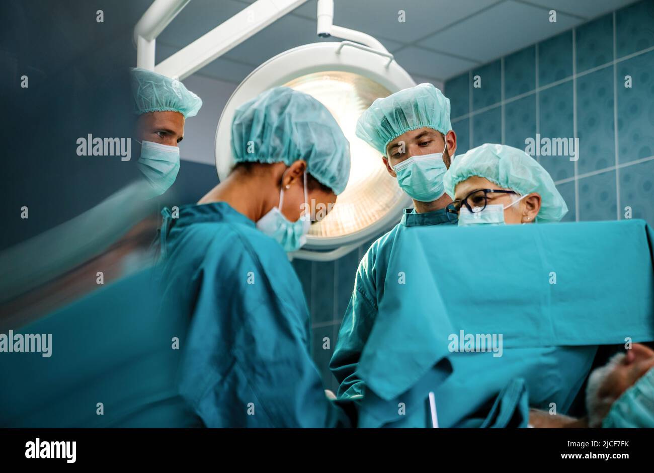 Work surgeon hi-res stock photography and images - Alamy