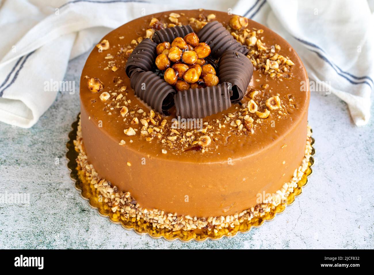 Croquant and chocolate cake hi-res stock photography and images - Alamy