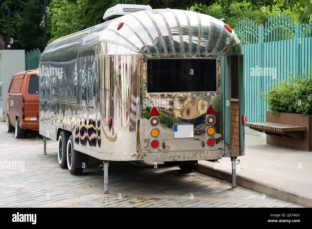 Vintage silver bus hi-res stock photography and images - Alamy