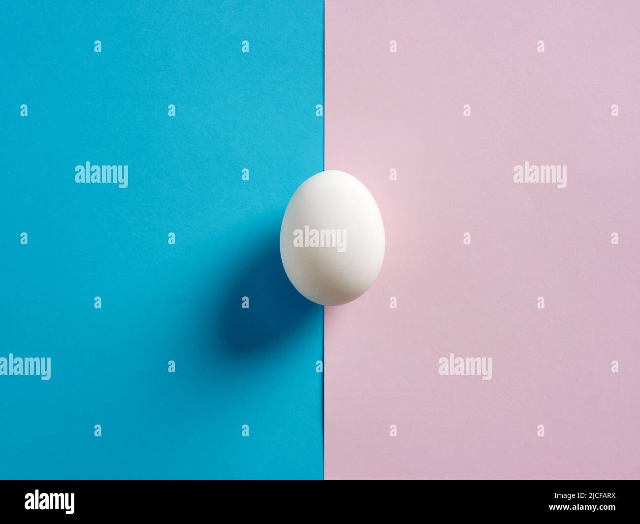 Blue duotone hi-res stock photography and images - Alamy