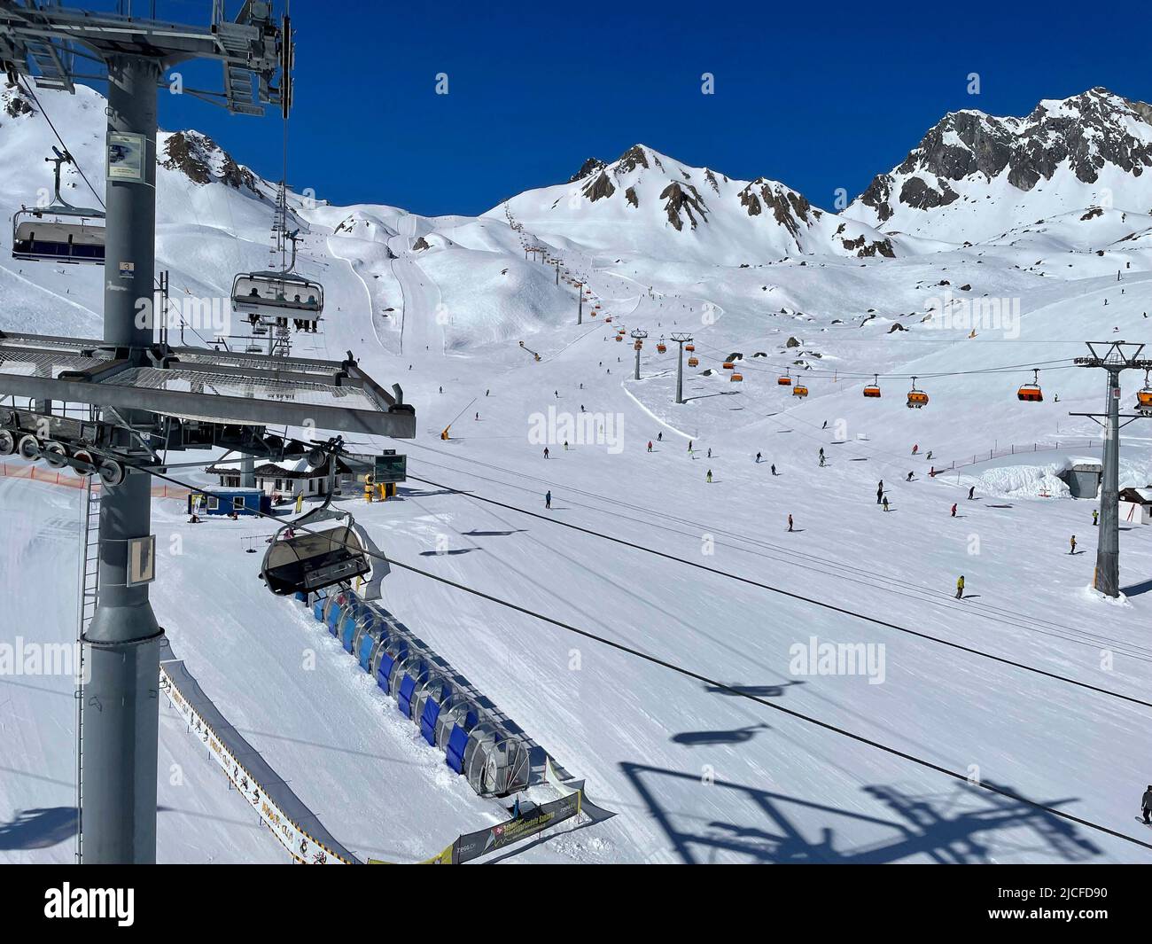 Skiing area silvretta ski arena samnaun ischgl hi-res stock photography and images - Alamy