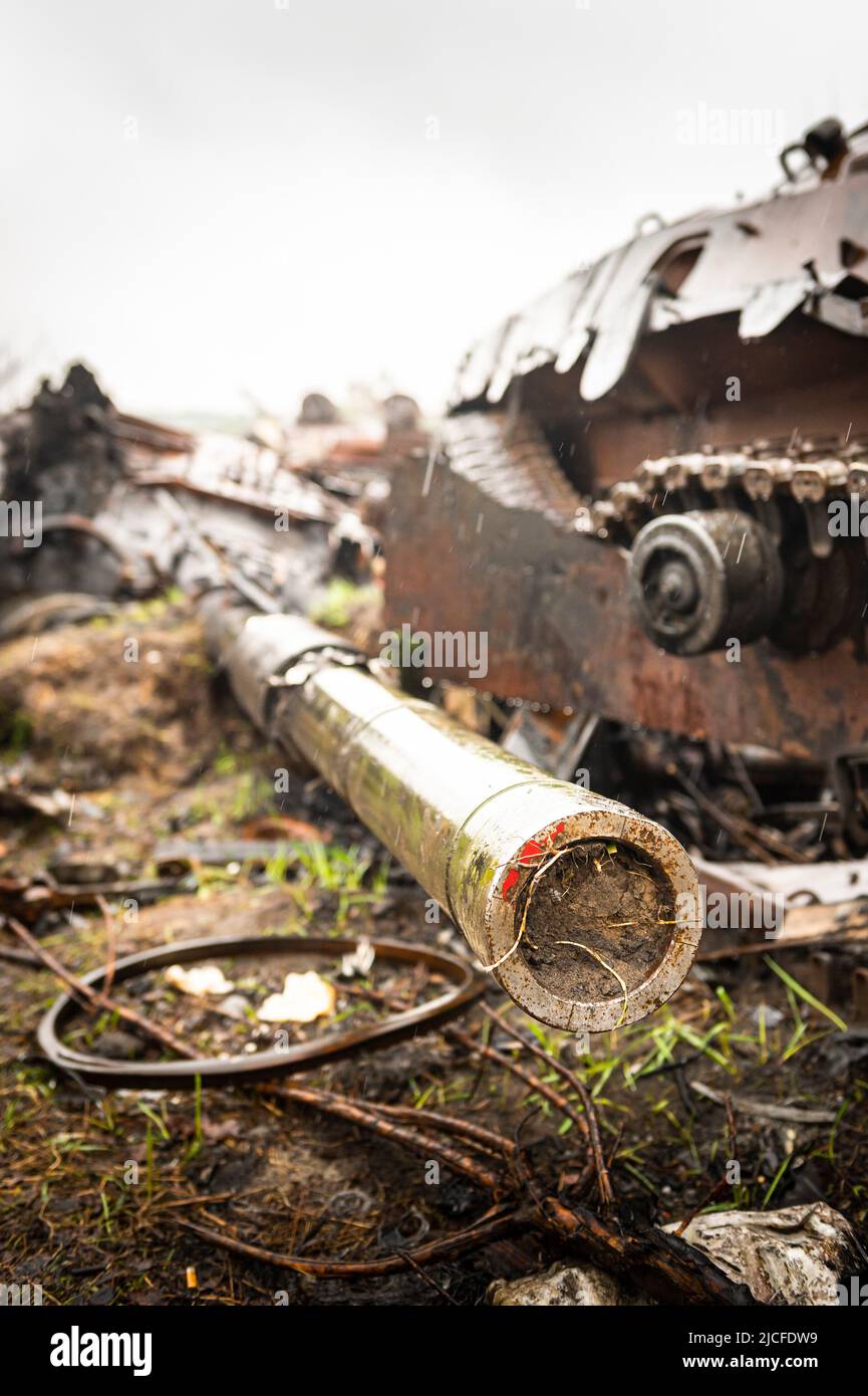 Tanks on the road hi-res stock photography and images - Alamy