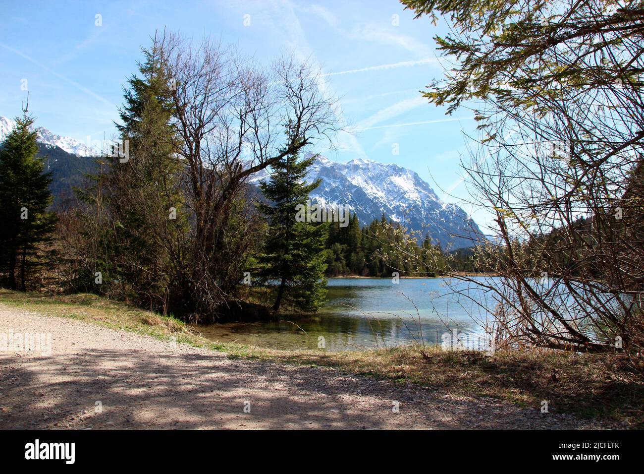 Isar reservoir near Krün in the background the Karwendel mountains ...