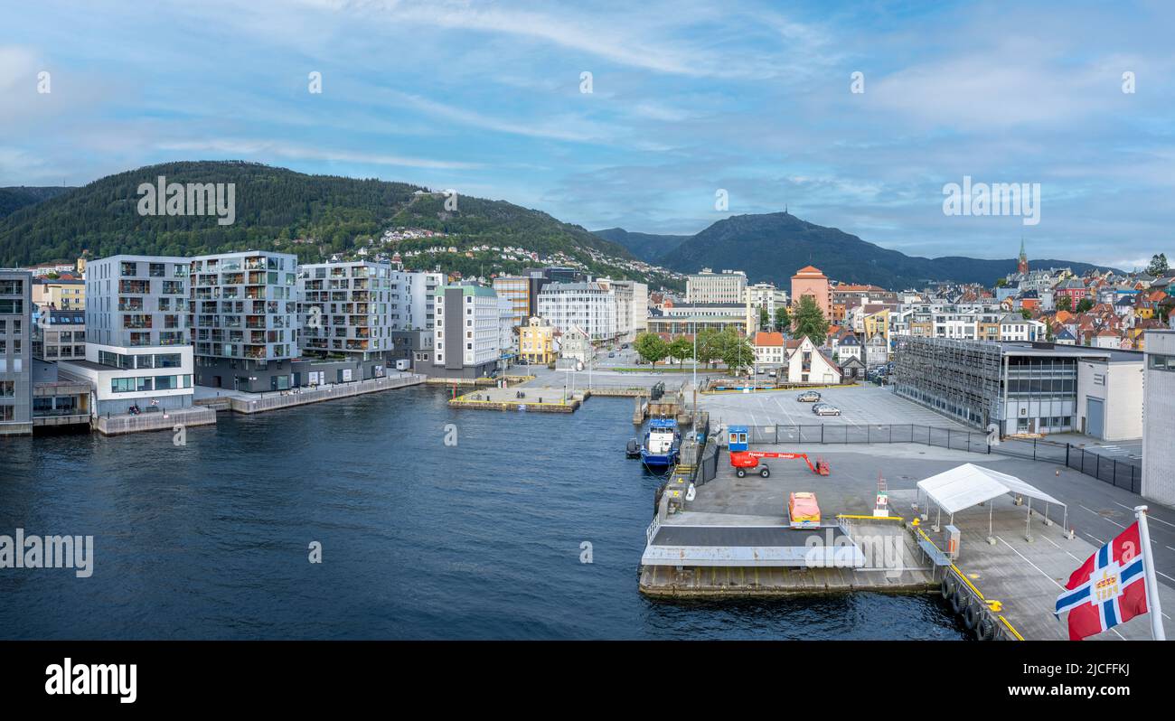 Harbour side norway hi-res stock photography and images - Alamy