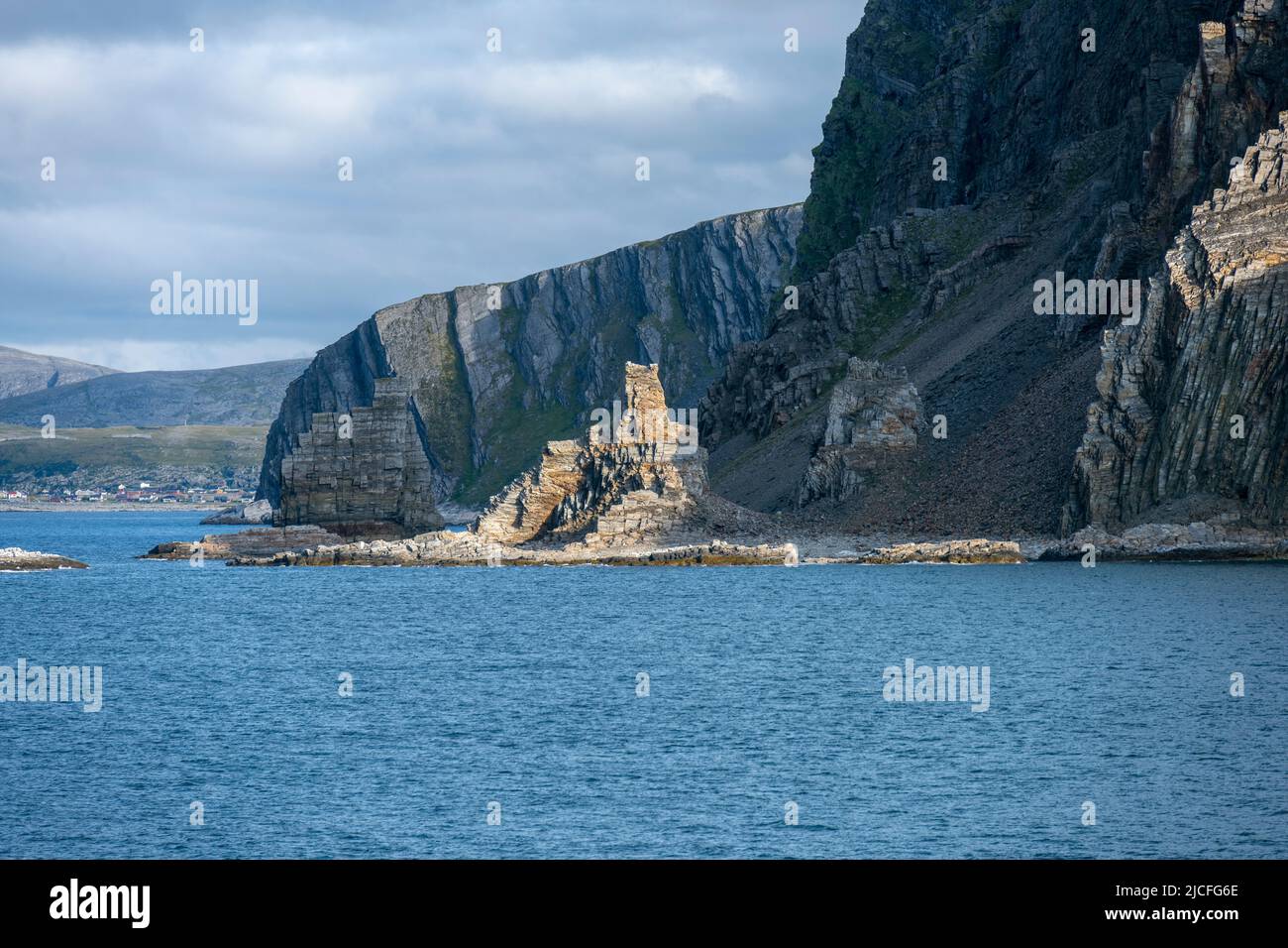The finnkirka finnish church a rock formation near kjollefjord hi-res ...