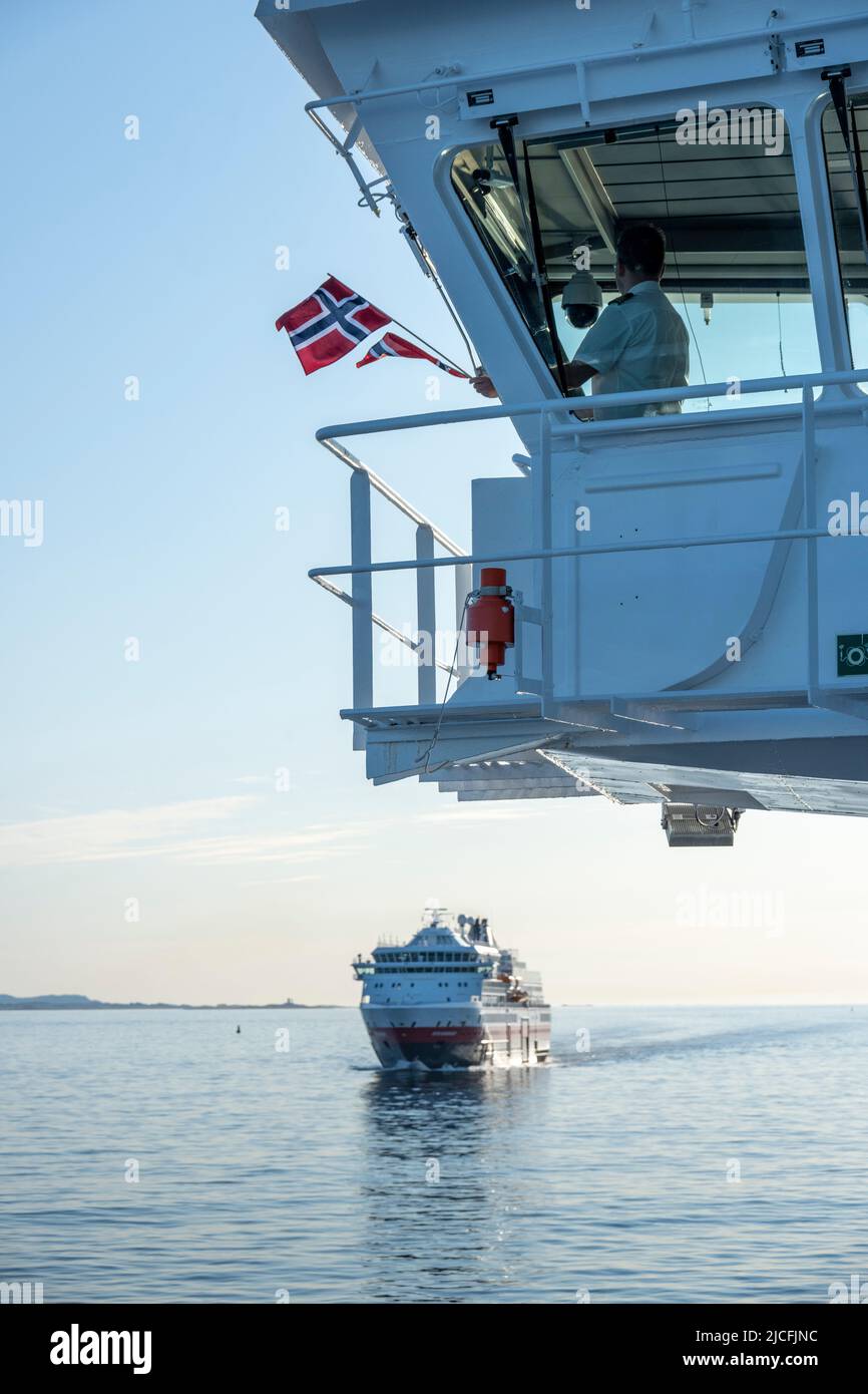 Norway, More og Romsdal, meeting with the Hurtigruten ship "Otto ...