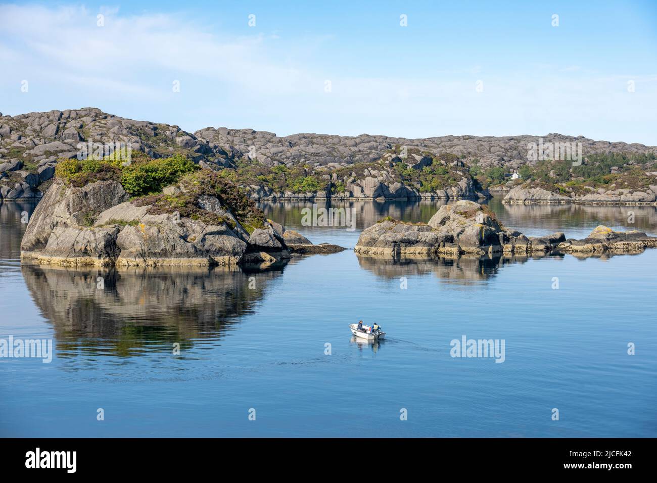 Archipelago near the island of ytre sula hi-res stock photography and ...