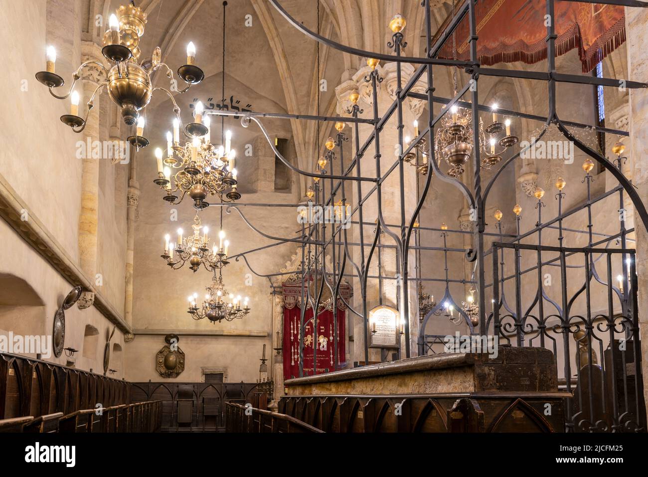 Torah shrine, Old New Synagogue (Staronová synagoga), Josefstadt ...