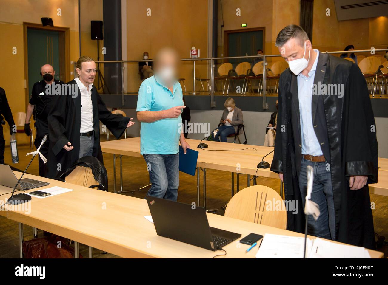 Verden, Germany. 13th June, 2022. The defendant arrives in the ...