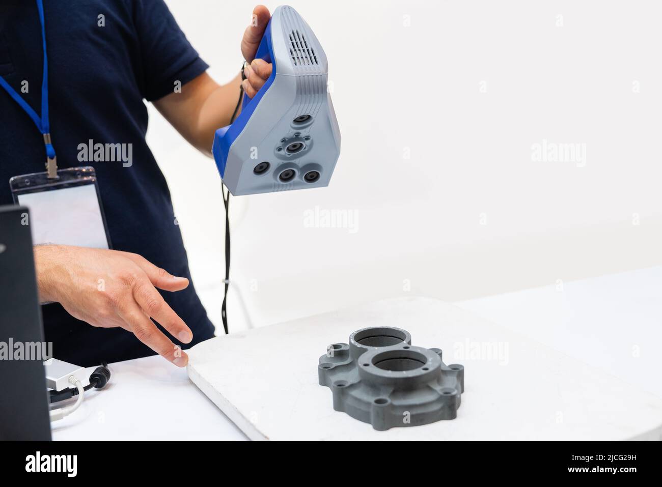 Engineer scans the detail with 3D scanner for reverse engineering Stock ...