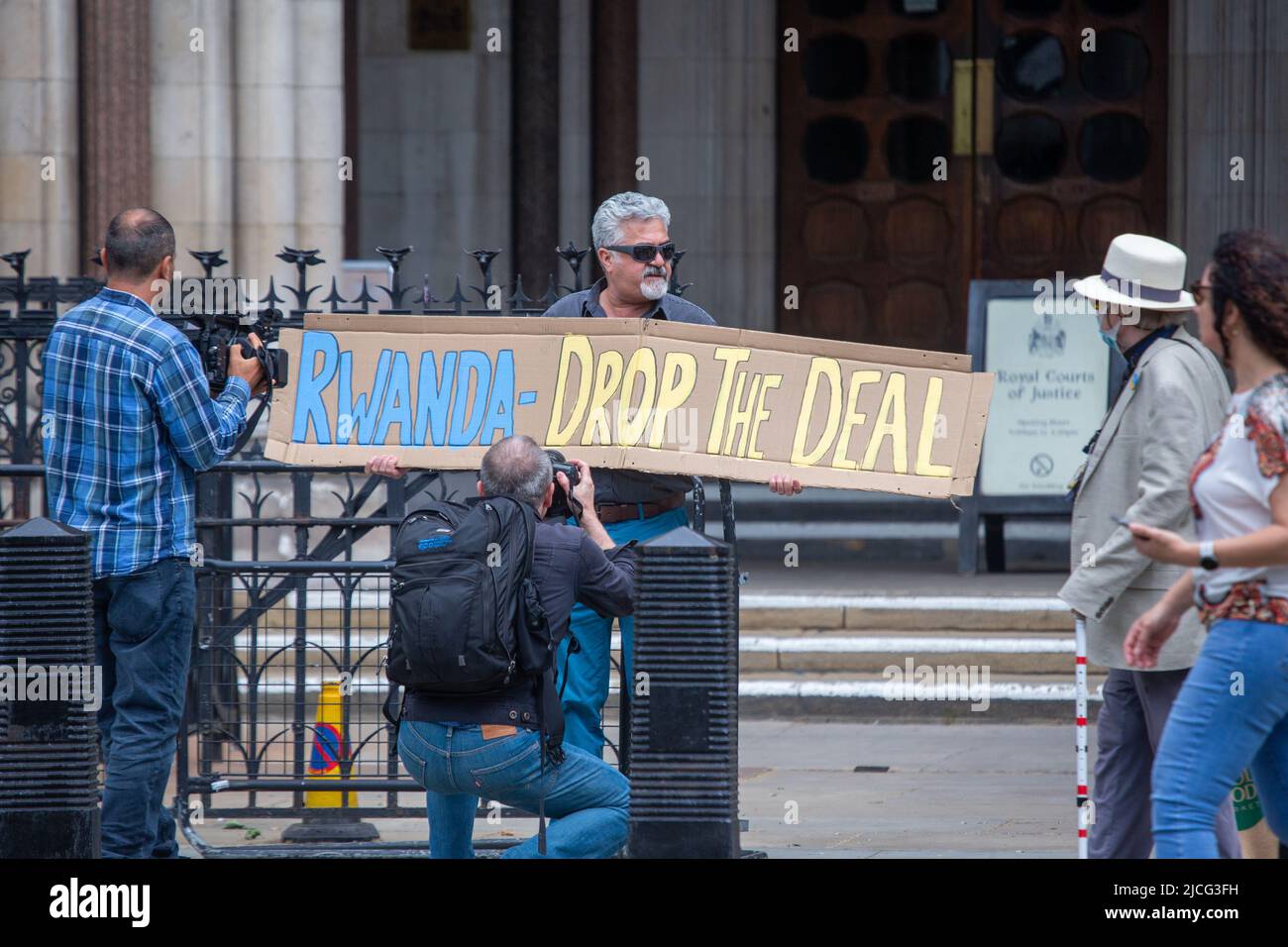 Stop rwanda plan hi-res stock photography and images - Alamy