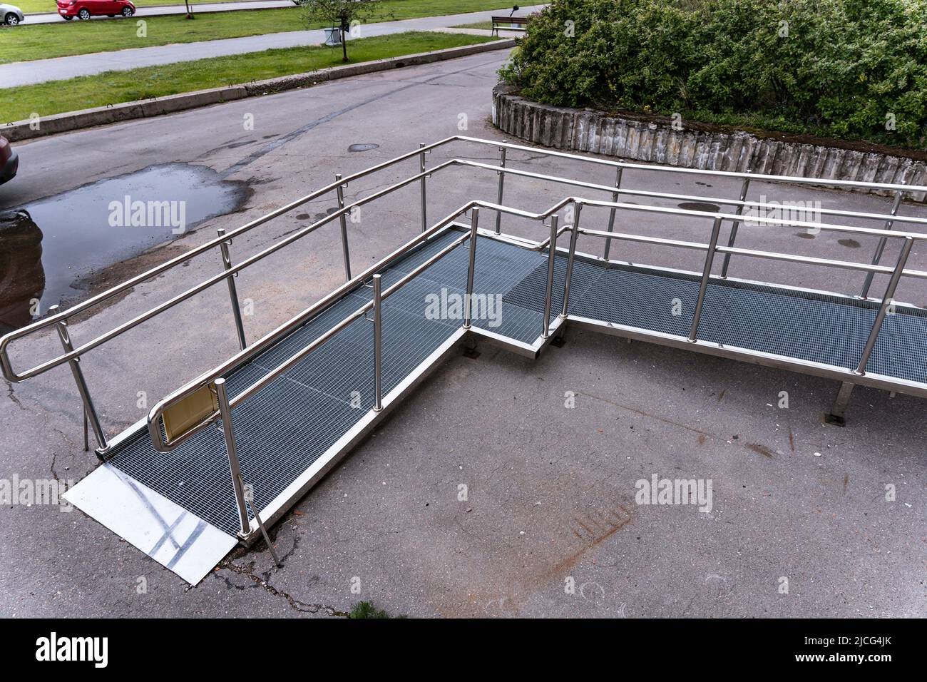 Wheelchair ramp house hi-res stock photography and images - Alamy