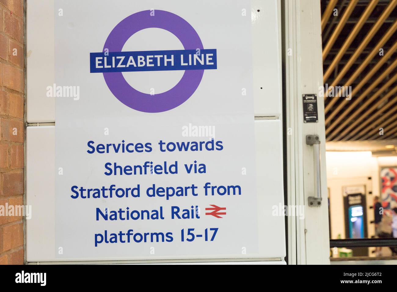 platform information for passengers make interchange on Elizabeth Line ...