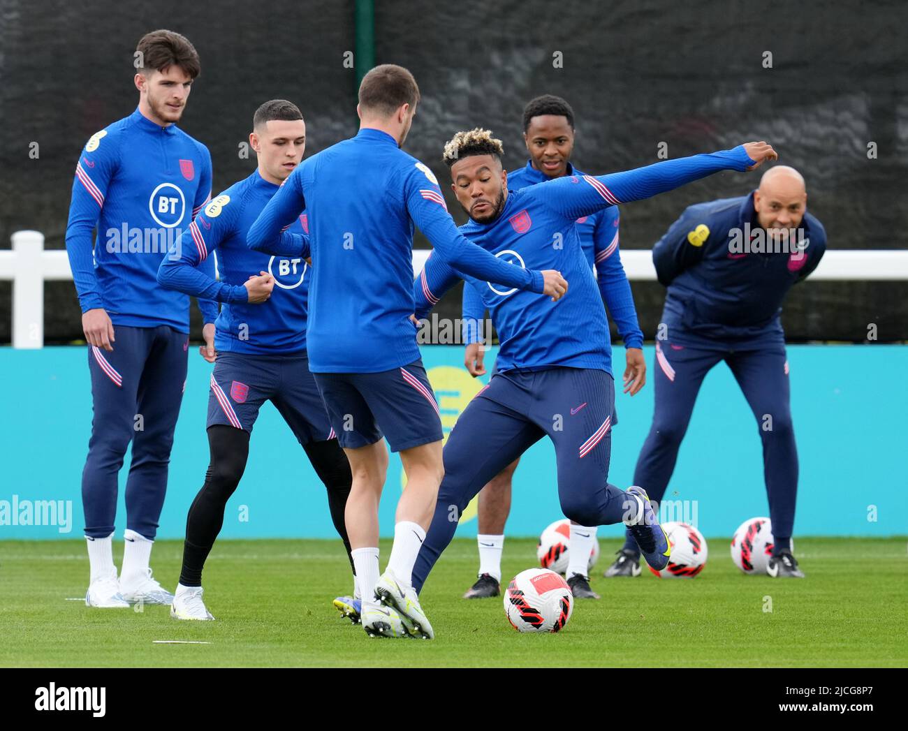 Mason mount declan rice hi-res stock photography and images - Alamy