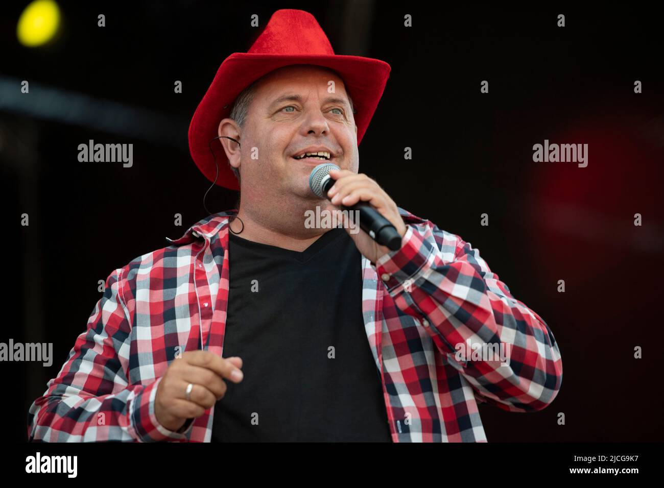 Markus BECKER, singer, pop singer, musician, singing, singing, concert ...