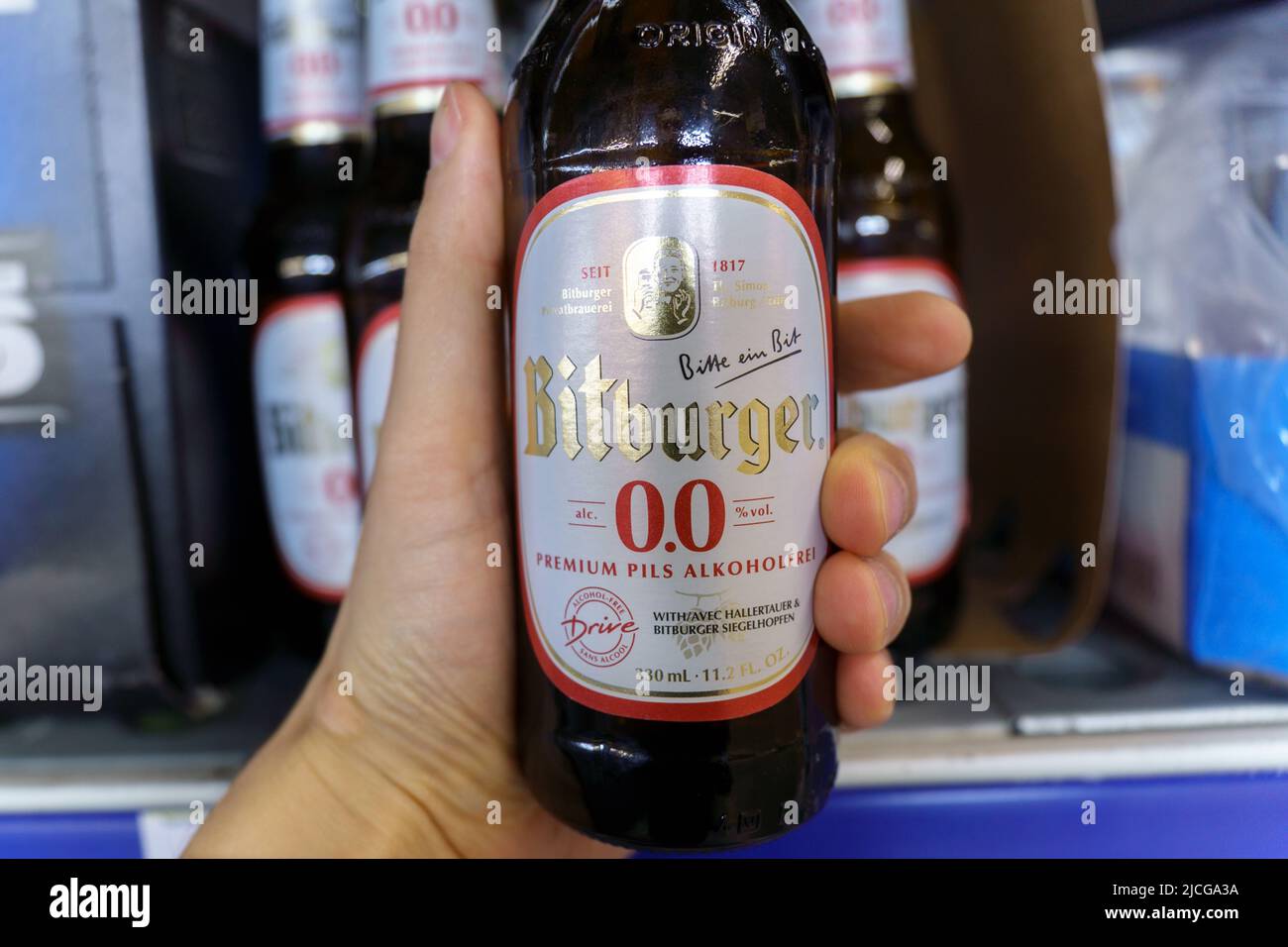 Bitburger logo hi-res stock photography and images - Alamy