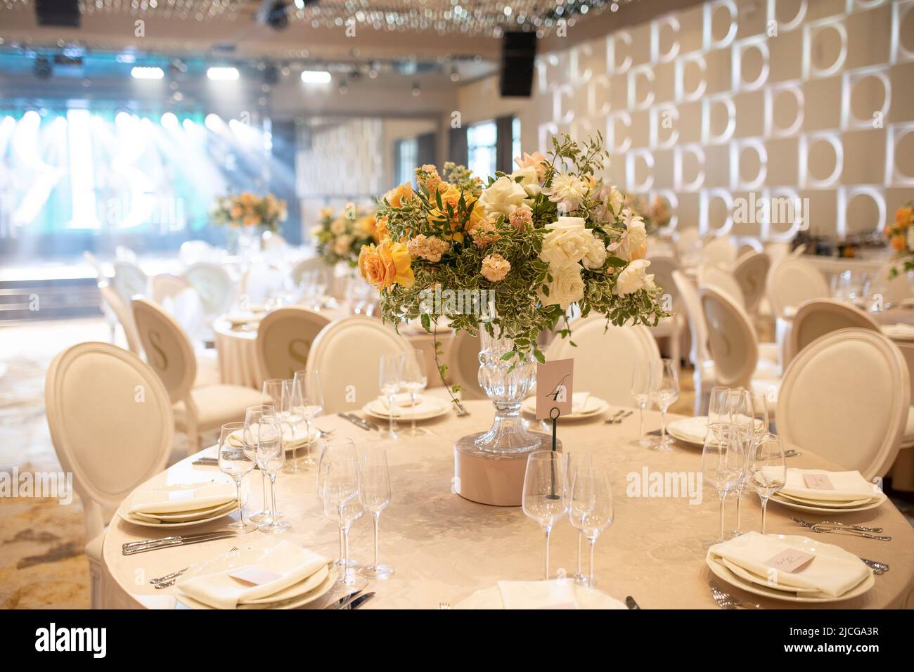 Table set for wedding or another catered event dinner Stock Photo - Alamy