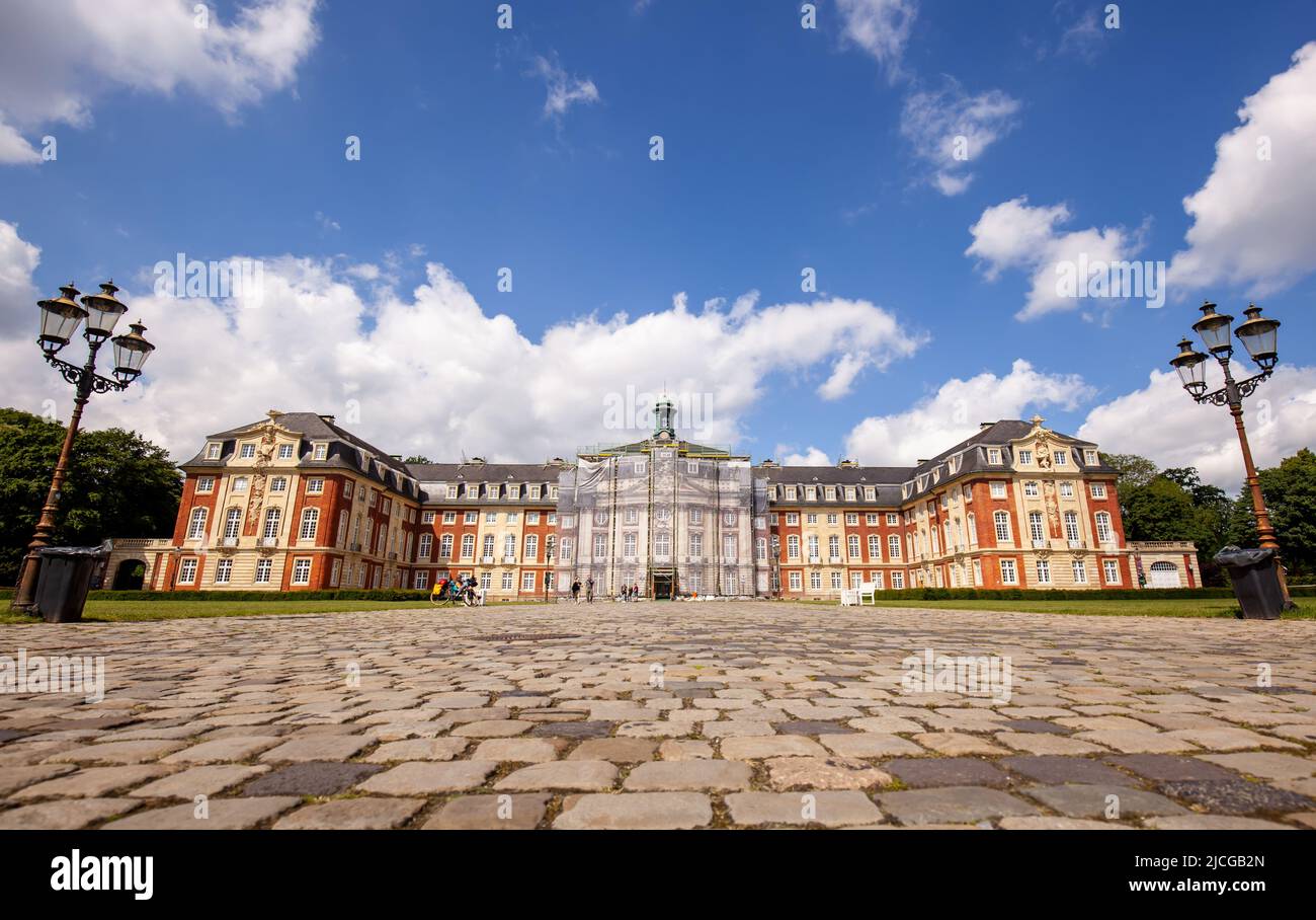 Schloss munster schloss munster hi-res stock photography and images - Alamy