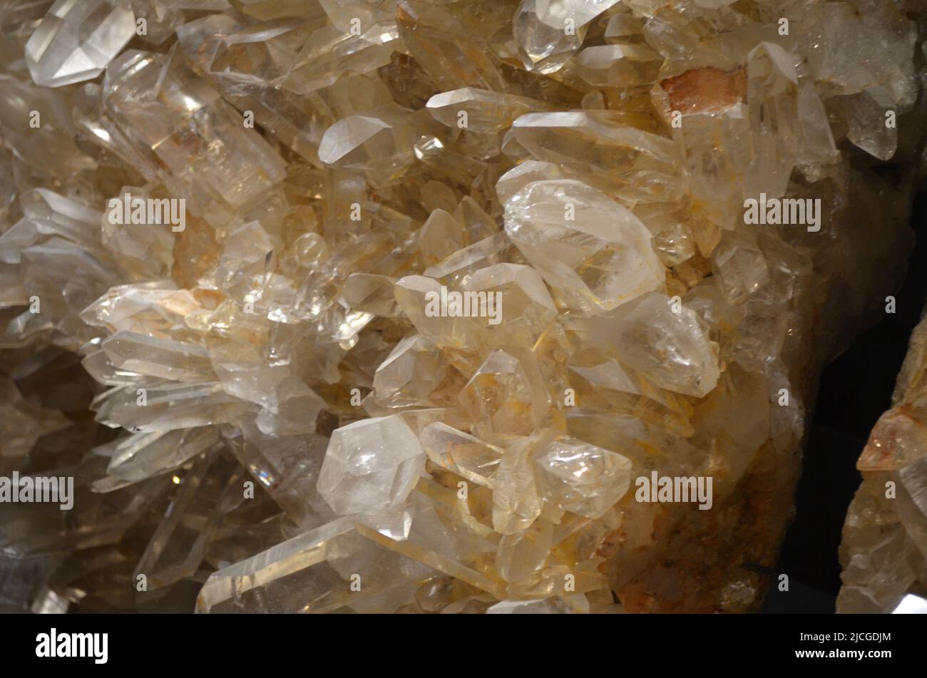 Large crystal cluster hi-res stock photography and images - Alamy