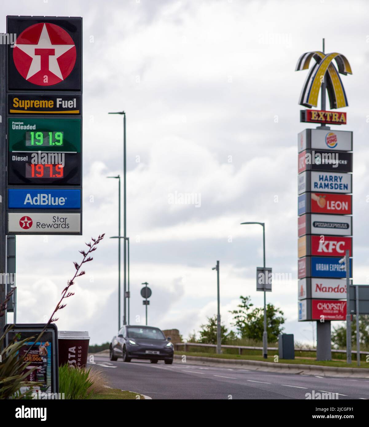 Skelton lake services on the m1 hi-res stock photography and images - Alamy