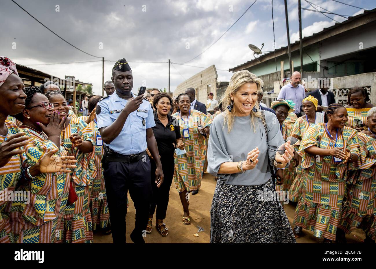 Queen maxima netherlands dancing crowd hi-res stock photography and ...