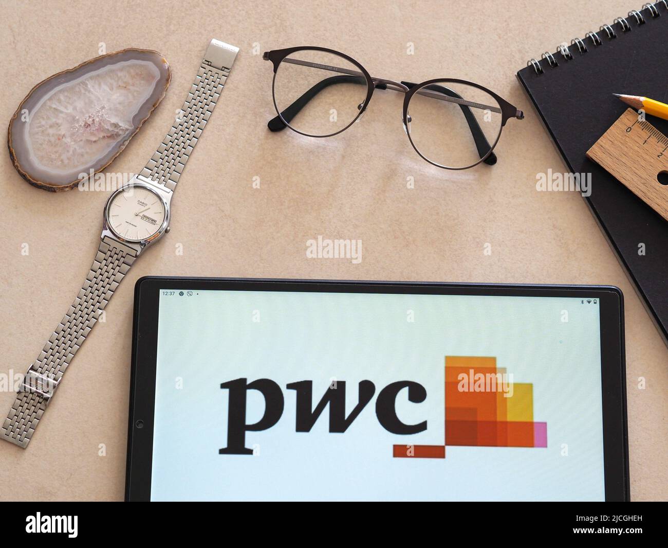 Pwc logo hi-res stock photography and images - Alamy