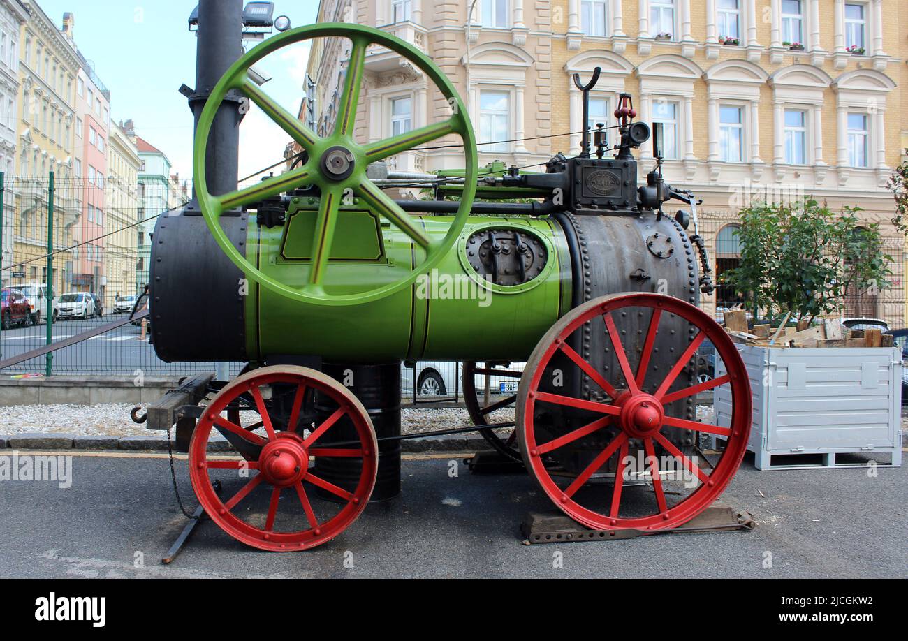 Steam power portable hi-res stock photography and images - Alamy